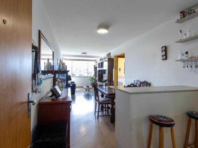 Apartamento de 2 dormitórios, na zona sul de Porto Alegre, semi mobiliado, churr