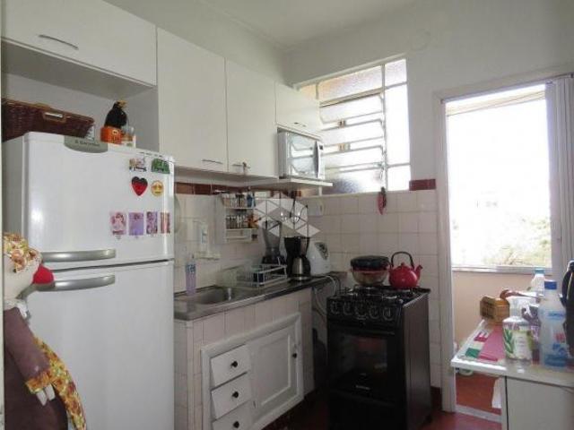 Apartamento de 2 dormitórios nas proximidades do Shopping Praia de Belas