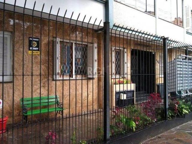 Apartamento de 2 dormitórios no bairro Cidade Baixa
