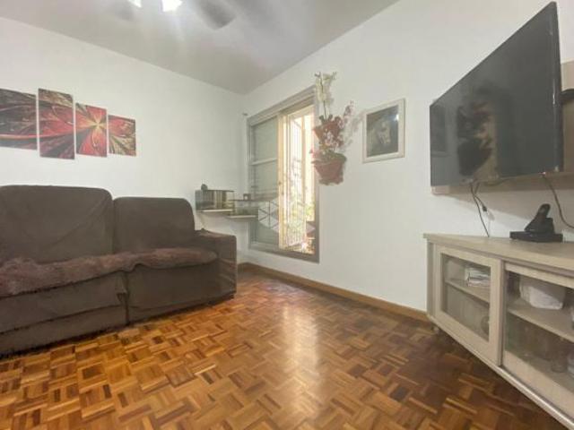 Apartamento de 2 dormitórios no bairro Cidade Baixa
