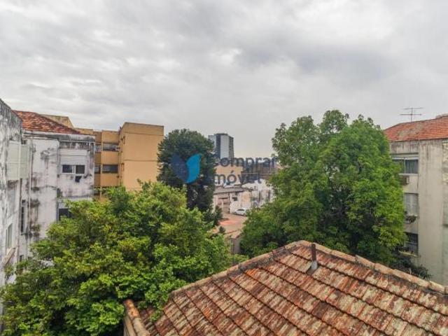 Apartamento de 2 dormitórios no bairro Cidade Baixa