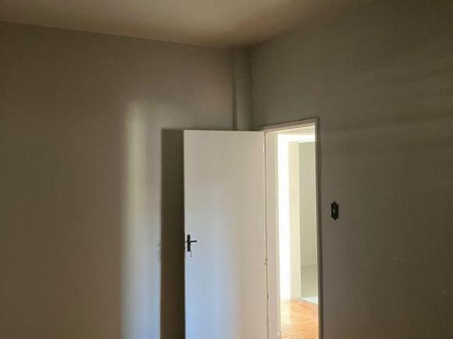 Apartamento de 2 dormitórios no Bairro Floresta