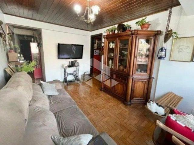 Apartamento de 2 dormitórios, no bairro Floresta, em Porto Alegre