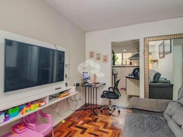 Apartamento de 2 dormitórios, no bairro Humaitá, em Porto Alegre