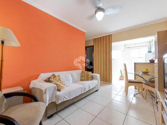 Apartamento de 2 dormitórios, no bairro Humaitá, em Porto Alegre