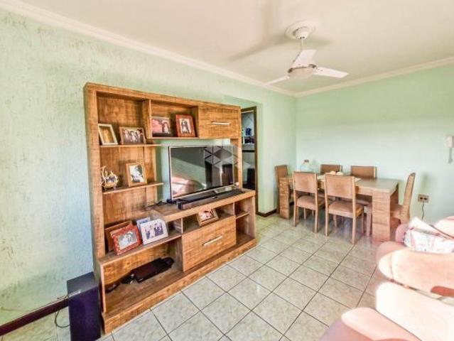 Apartamento de 2 dormitórios no bairro Humaitá, em Porto Alegre