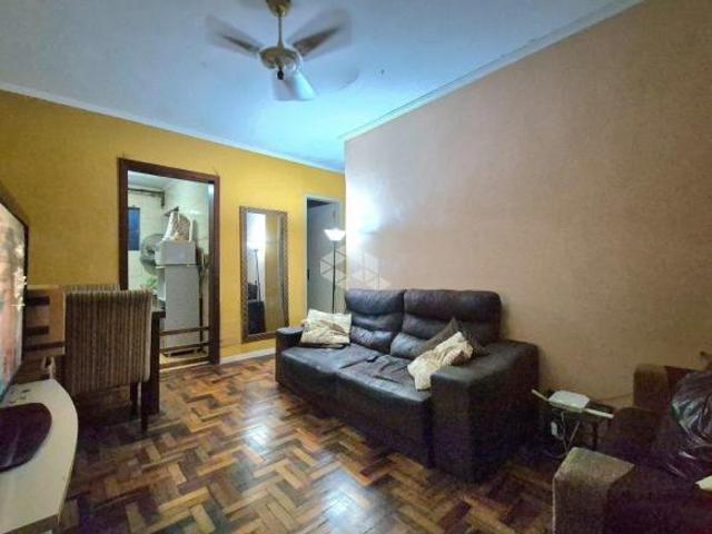 Apartamento de 2 dormitórios, no bairro Humaitá, em Porto Alegre