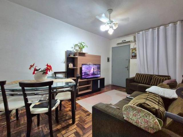 Apartamento de 2 dormitórios, no bairro Humaitá, em Porto Alegre