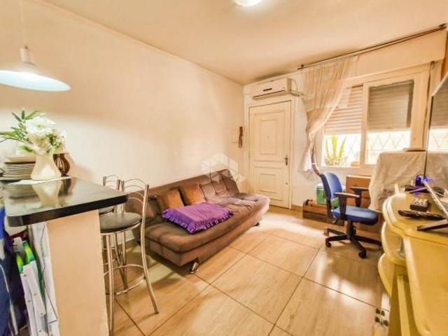 Apartamento de 2 dormitórios, no bairro Humaitá, em Porto Alegre