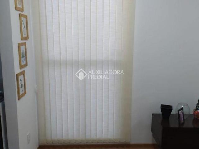 Apartamento de 2 dormitórios no bairro Mário Quintana