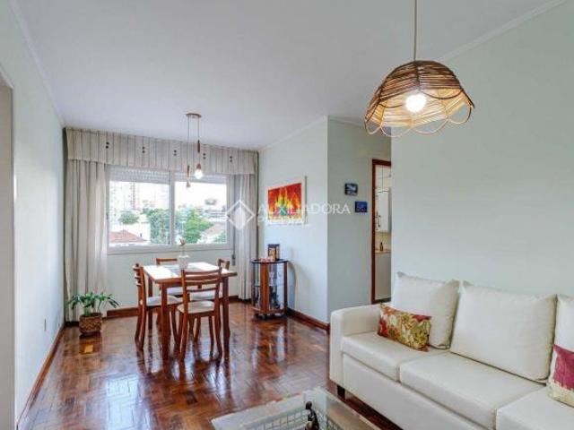 Apartamento de 2 dormitórios, no bairro Partenon