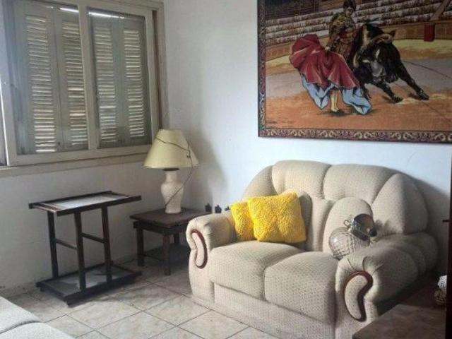 Apartamento de 2 dormitórios no bairro Passo da Areia