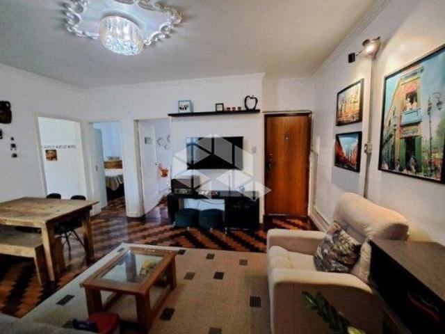 Apartamento de 2 Dormitorios no Bairro São João, em Porto Alegre
