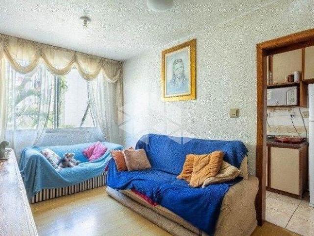Apartamento de 2 dormitórios, no bairro São João, em Porto Alegre