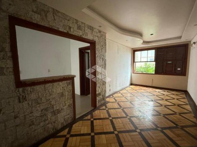 Apartamento de 2 dormitórios, no bairro São João, em Porto Alegre