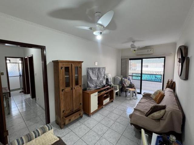 Apartamento de 2 dormitórios no Canto do Forte em Praia Grande SP