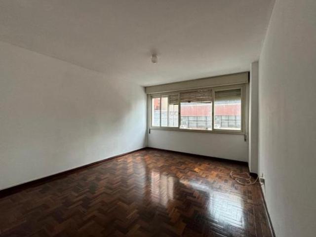 Apartamento de 2 dormitórios no Centro