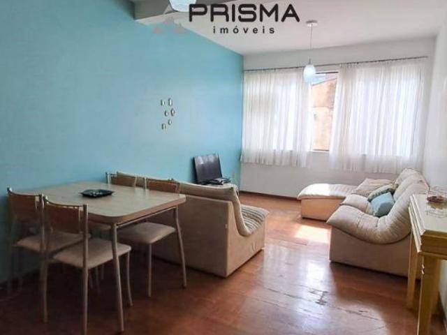 Apartamento de 2 dormitórios no centro