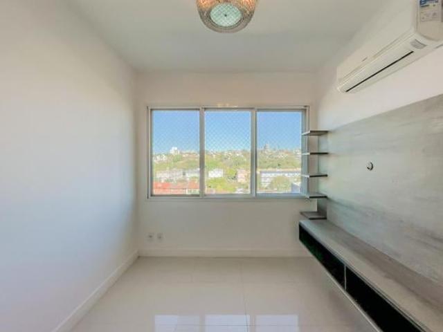Apartamento de 2 dormitórios no Cristal