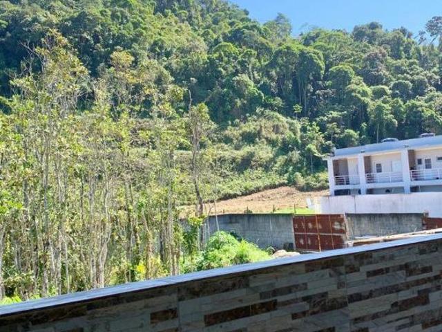 Apartamento de 2 dormitorios a 600metros da praia da maranduba em Ubatuba SP