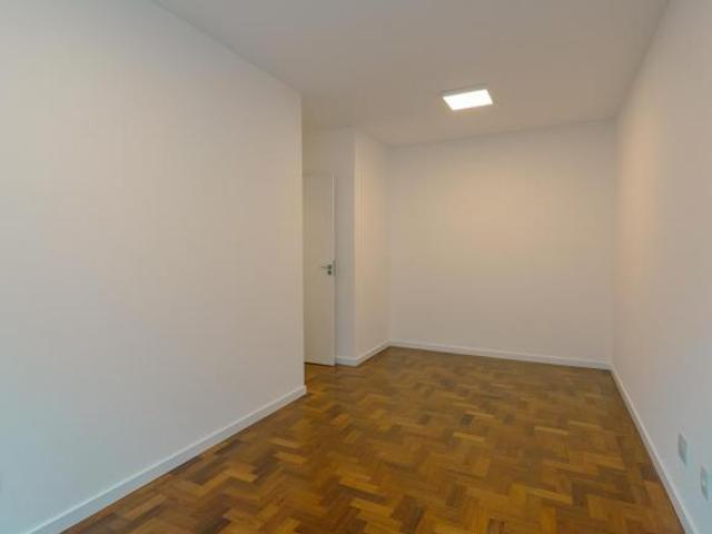 Apartamento de 2 dormitorios à venda em Higienópolis, Porto Alegre