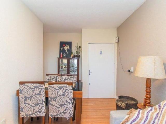 Apartamento de 2 dormitórios à venda em Jardim Itu Sabará, Porto Alegre