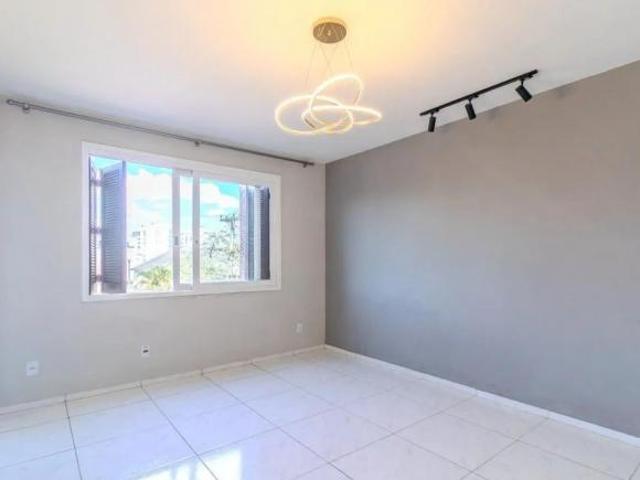 Apartamento de 2 dormitórios à venda em Vila Ipiranga, Porto Alegre