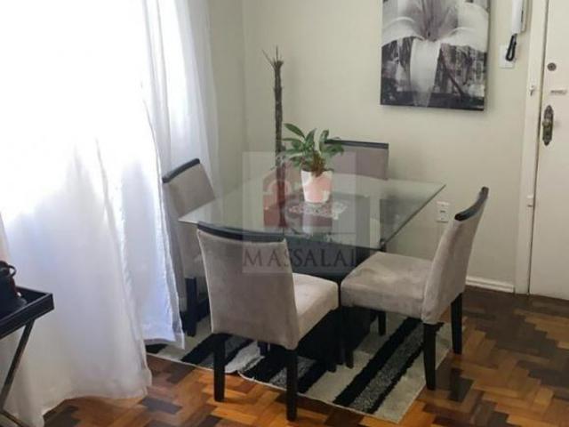 Apartamento de 2 dormitórios à venda no Menino Deus