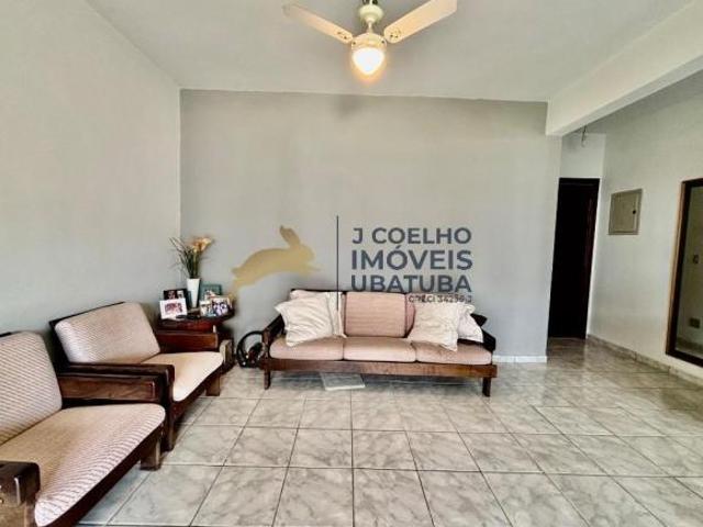 Apartamento de 2 dormitórios à venda na praia das Toninhas em Ubatuba SP
