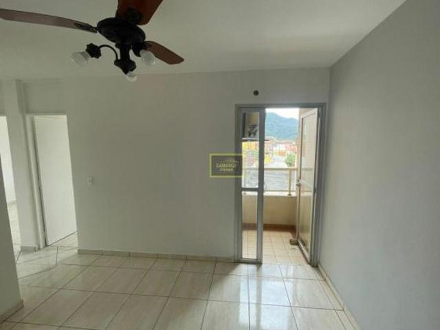Apartamento de 2 dormitórios à Venda próximo ao Centro de Caraguatatuba