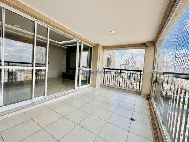 Apartamento de 2 dormitórios, andar alto em prédio de torre única