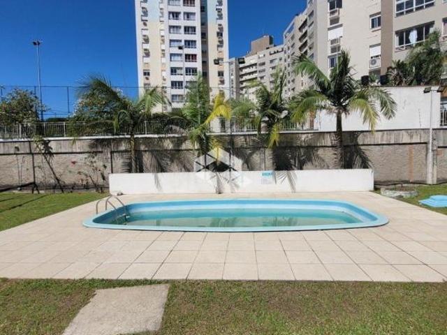 Apartamento de 2 dormitórios, churrasqueira e vaga no Centro de Canoas