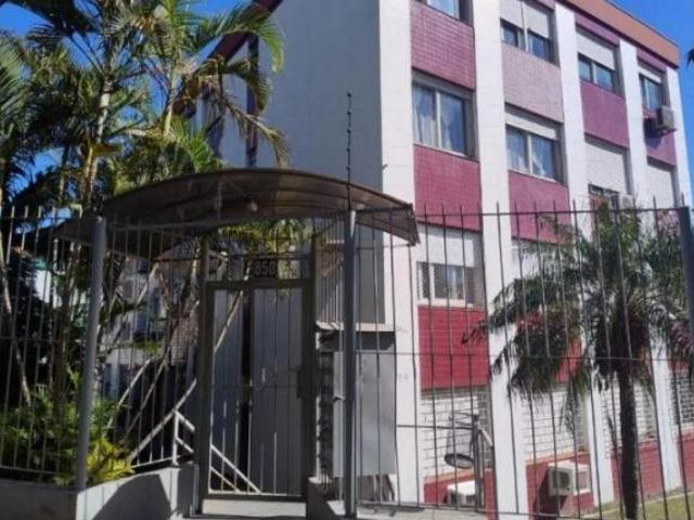 Apartamento de 2 dormitórios com 1 vaga de garagem no bairro Passo da Areia