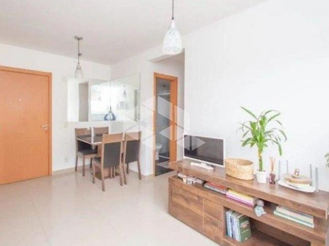 Apartamento de 2 Dormitorios com 1 vaga no Bairro Humaita