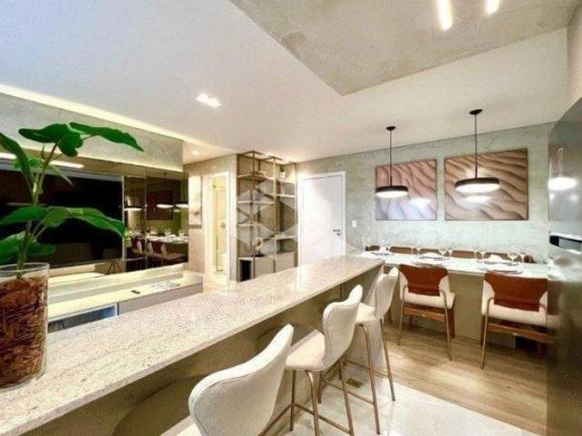 Apartamento de 2 dormitórios com 1 vaga no bairro Jardim Itu