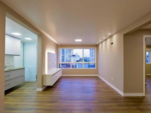 Apartamento de 2 dormitórios, com 2 suítes, no bairro Passo da Areia