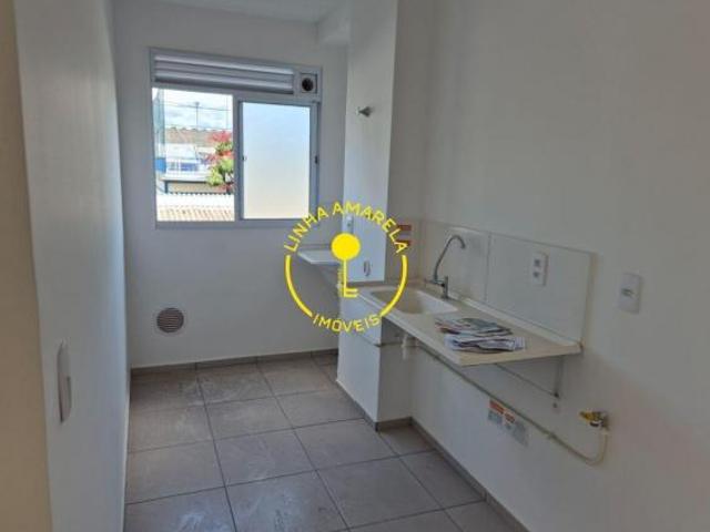 Apartamento de 2 dormitórios com vaga de garagem cobert no Jardim Arpoador