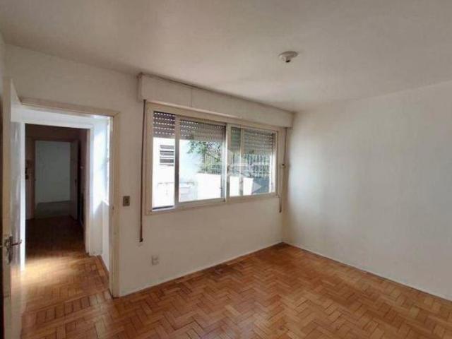 Apartamento de 2 dormitórios, com vaga de garagem coberta, localizado em região