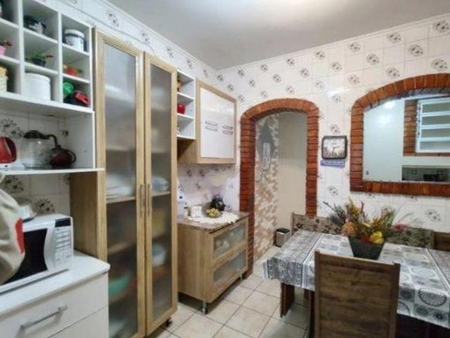 Apartamento de 2 dormitórios com churrasqueira, no Bairro Jardim Botânico