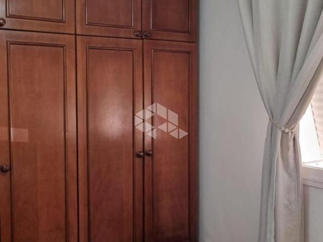 Apartamento de 2 dormitórios com Garagem coberta. Bairro Humaitá
