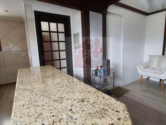 Apartamento de 2 dormitórios reformado e semi mobiliado, à venda no Bairro Centro Histórico