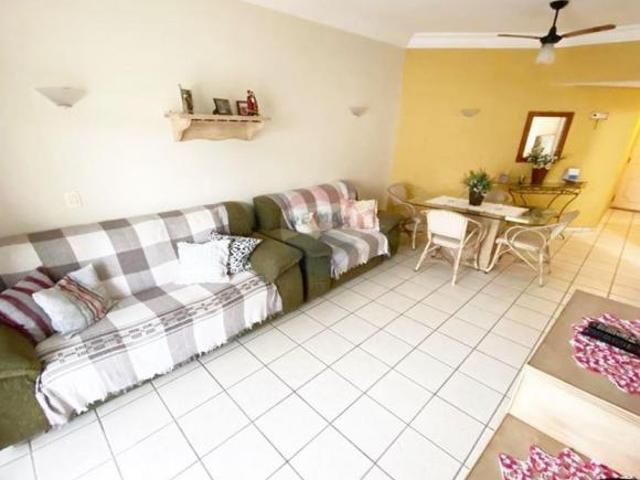 Apartamento de 2 dormitórios com piscina a 3 quadras da praia das Astúrias
