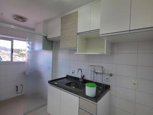 Apartamento de 2 dormitórios com planejados no Condomínio Felicidade