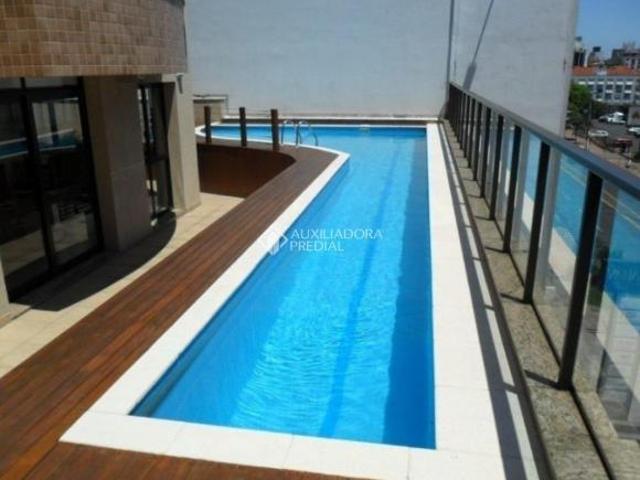 Apartamento de 2 dormitórios com suíte e 2 vagas no Menino Deus