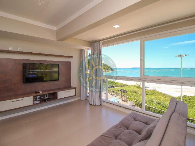 Apartamento de 2 dormitórios de frente para a praia de Quatro Ilhas Exclusivo