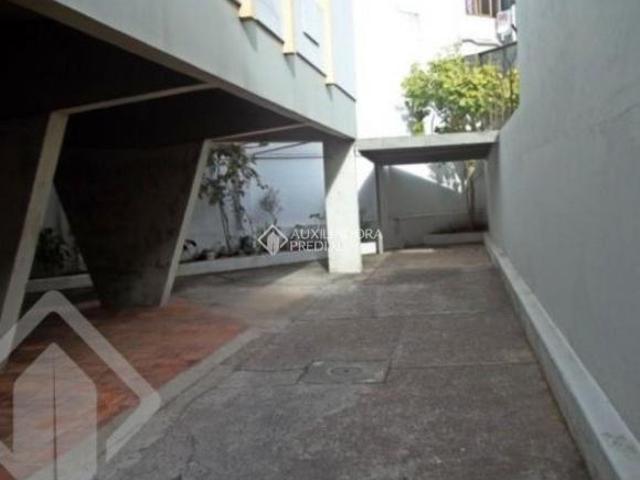 Apartamento de 2 dormitórios e 1 vaga no Petropolis
