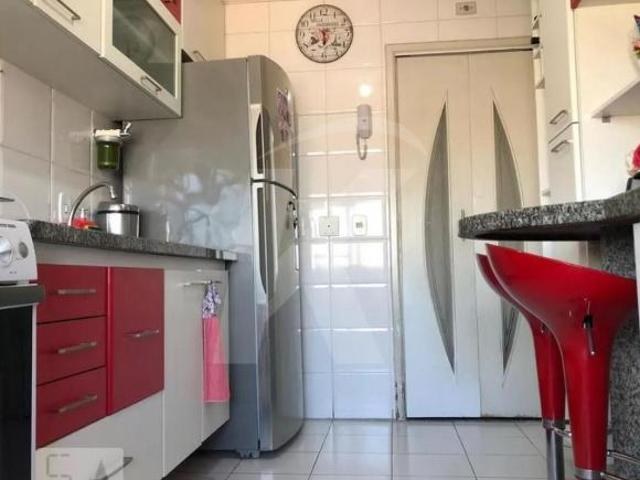 Apartamento de 2 Dormitórios e 1 vaga de Garagem, Confira !