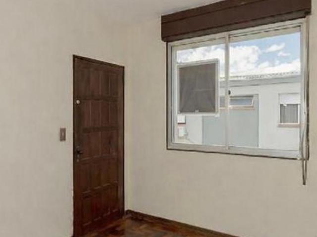 Apartamento de 2 dormitórios e 1 vaga de garagem em Porto Alegre