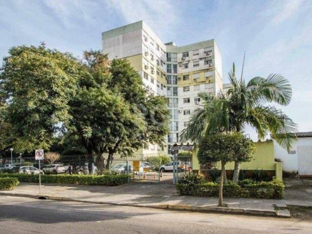 Apartamento de 2 dormitórios e 1 vaga de garagem no bairro Cristal