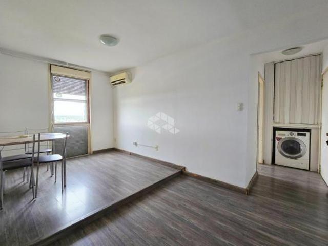 Apartamento de 2 dormitórios e 1 vaga de garagem, no bairro Humaitá, em Porto Alegre